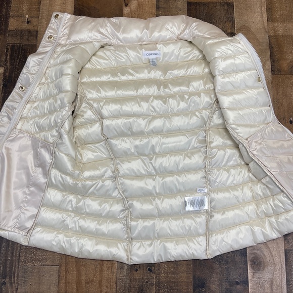 Calvin Klein | Jackets & Coats | Nwt Calvin Klein Cream Puffer Jacket ...